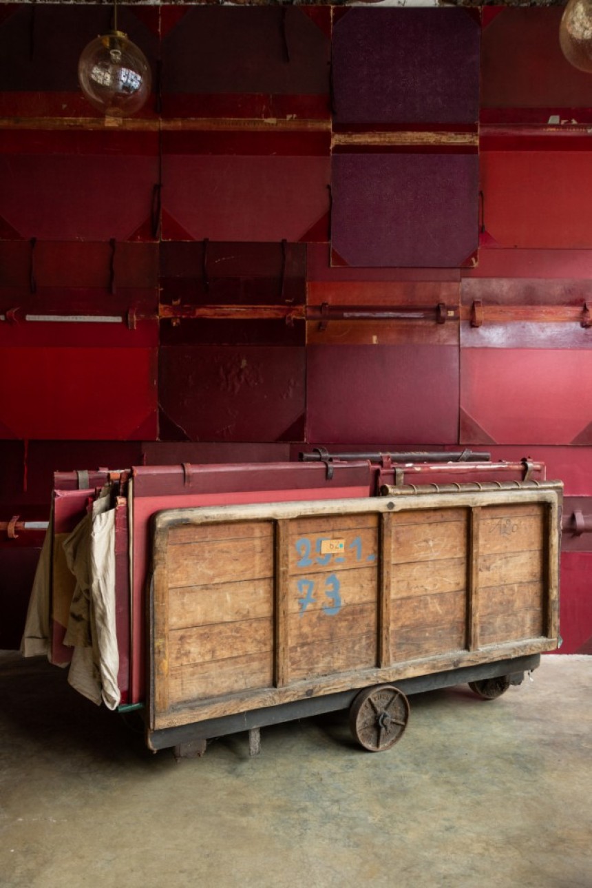 Salvo Directory - Retrouvius London North West UK Architectural Antiques