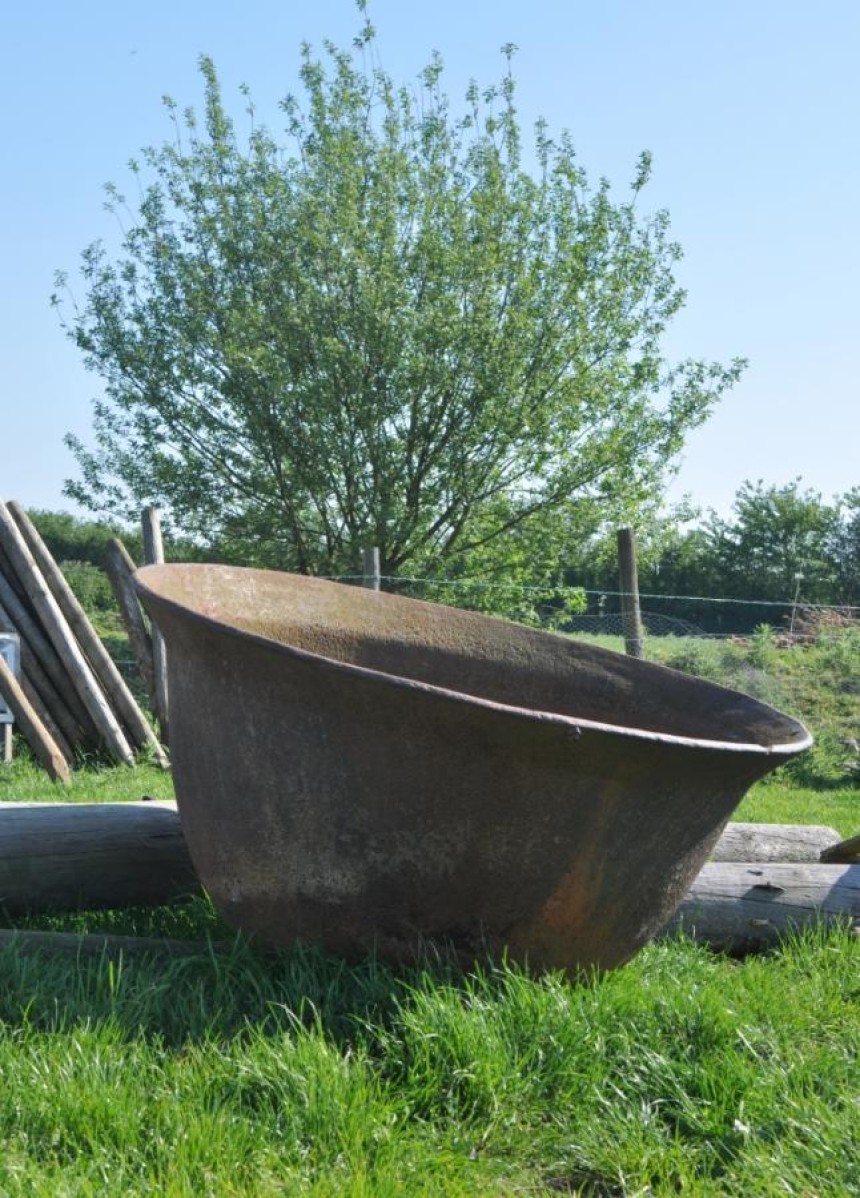 Antique & Reclaimed large antique cast iron vat vessel boiler-approx 4. ...