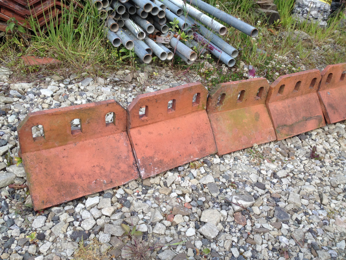 Antique & Reclaimed listings Crested Victorian Terracotta Ridges 5 off ...