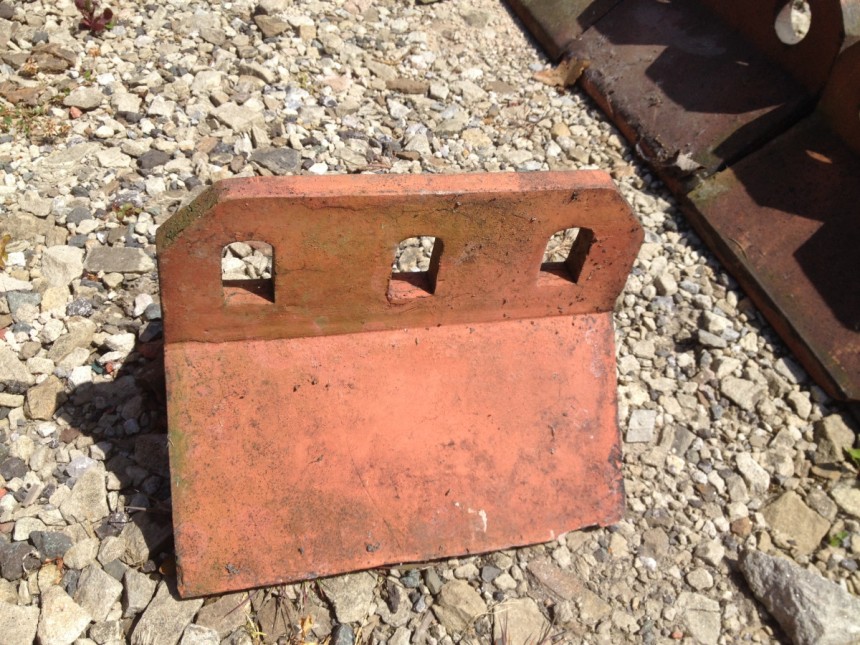 Antique & Reclaimed listings Crested Victorian Terracotta Ridges 5 off ...