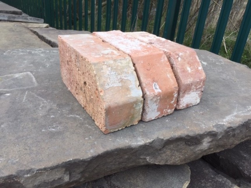 Antique & Reclaimed Reclaimed Single Cant Bricks- SalvoWEB UK