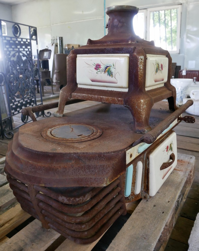 Antique & Reclaimed Witch Kitchen - Belgian Bar Stove- SalvoWEB Germany