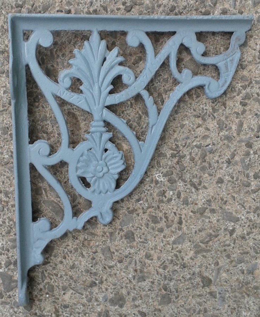 Antique & Reclaimed Victorian bracket- SalvoWEB UK