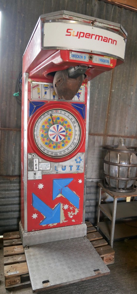 Antique & Reclaimed "Superman" - Boxball machine- SalvoWEB Germany