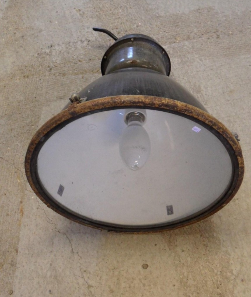 Antique & Reclaimed Industrial-loft-lamp- SalvoWEB Germany