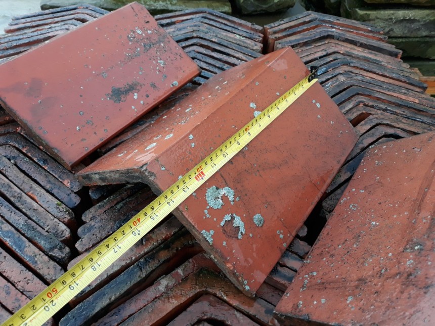 Antique & Reclaimed Reclaimed Ruabon Red Clay Angle Roofing Ridge 14 ...