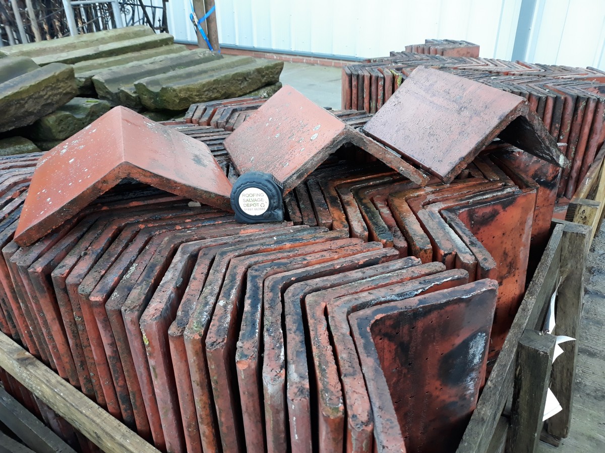 Antique & Reclaimed Reclaimed Ruabon Red Clay Angle Roofing Ridge 14 ...