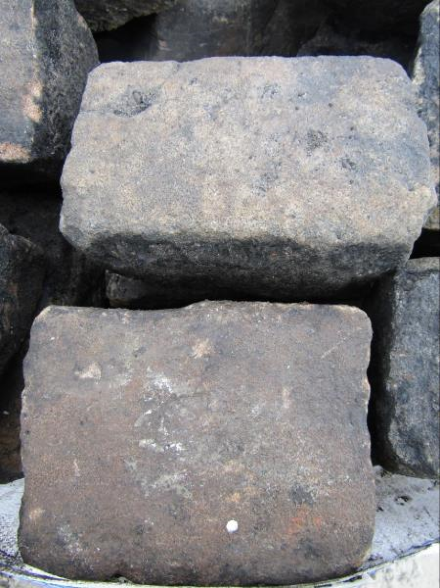 Antique & Reclaimed listings Reclaimed Gritstone Cobbles (per tonne ...