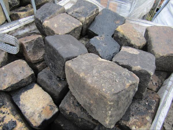 Antique & Reclaimed listings Reclaimed Gritstone Cobbles (per tonne ...