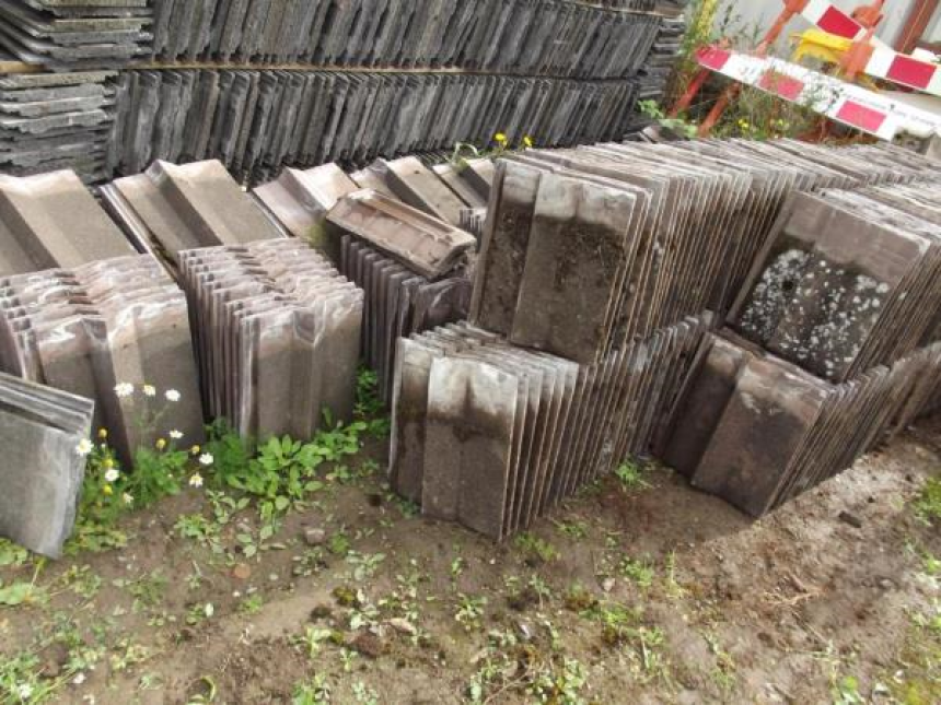 Antique & Reclaimed Reclaimed Redland Delta Roof Tiles Grey and Brown ...