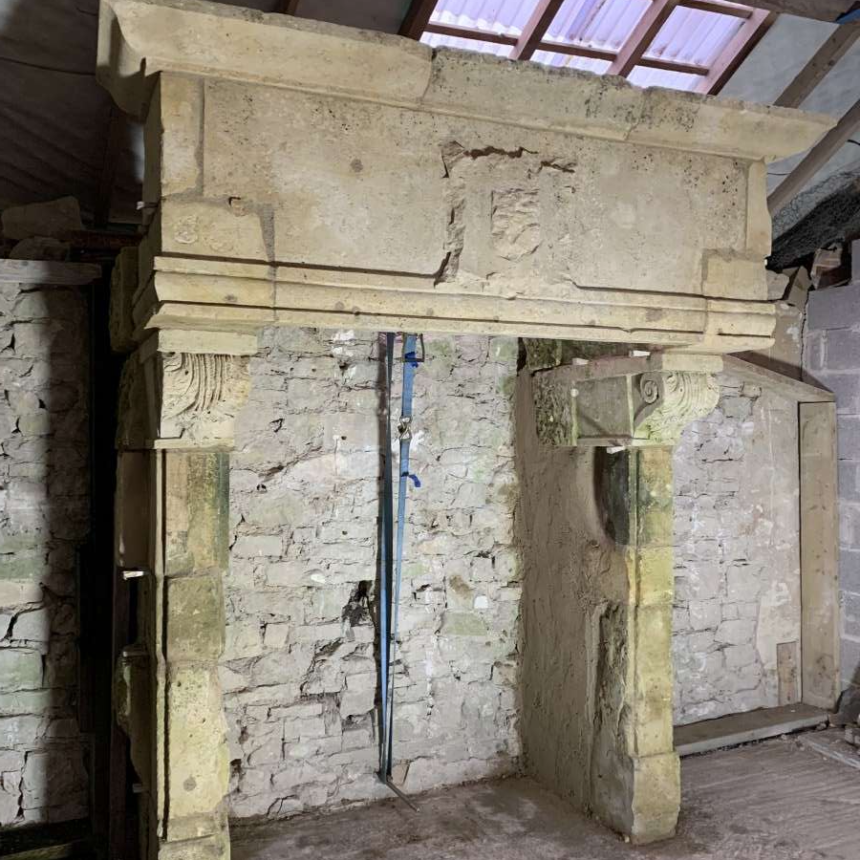 Antique & Reclaimed listings Monumental Antique 16th Century ...