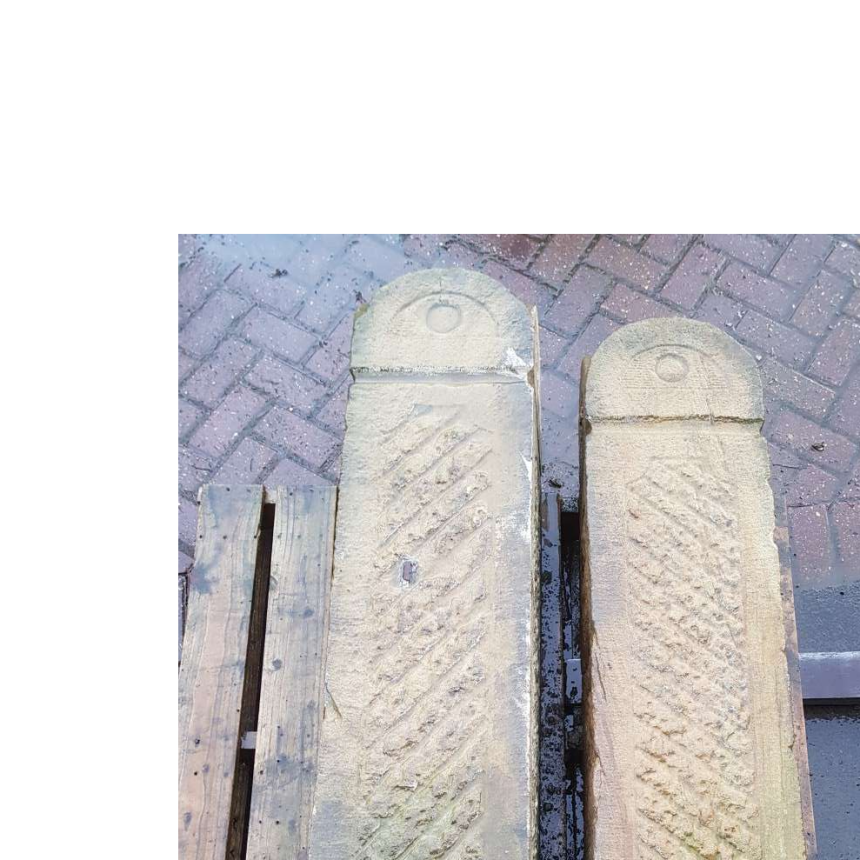 Antique & Reclaimed Stone gate posts- SalvoWEB UK