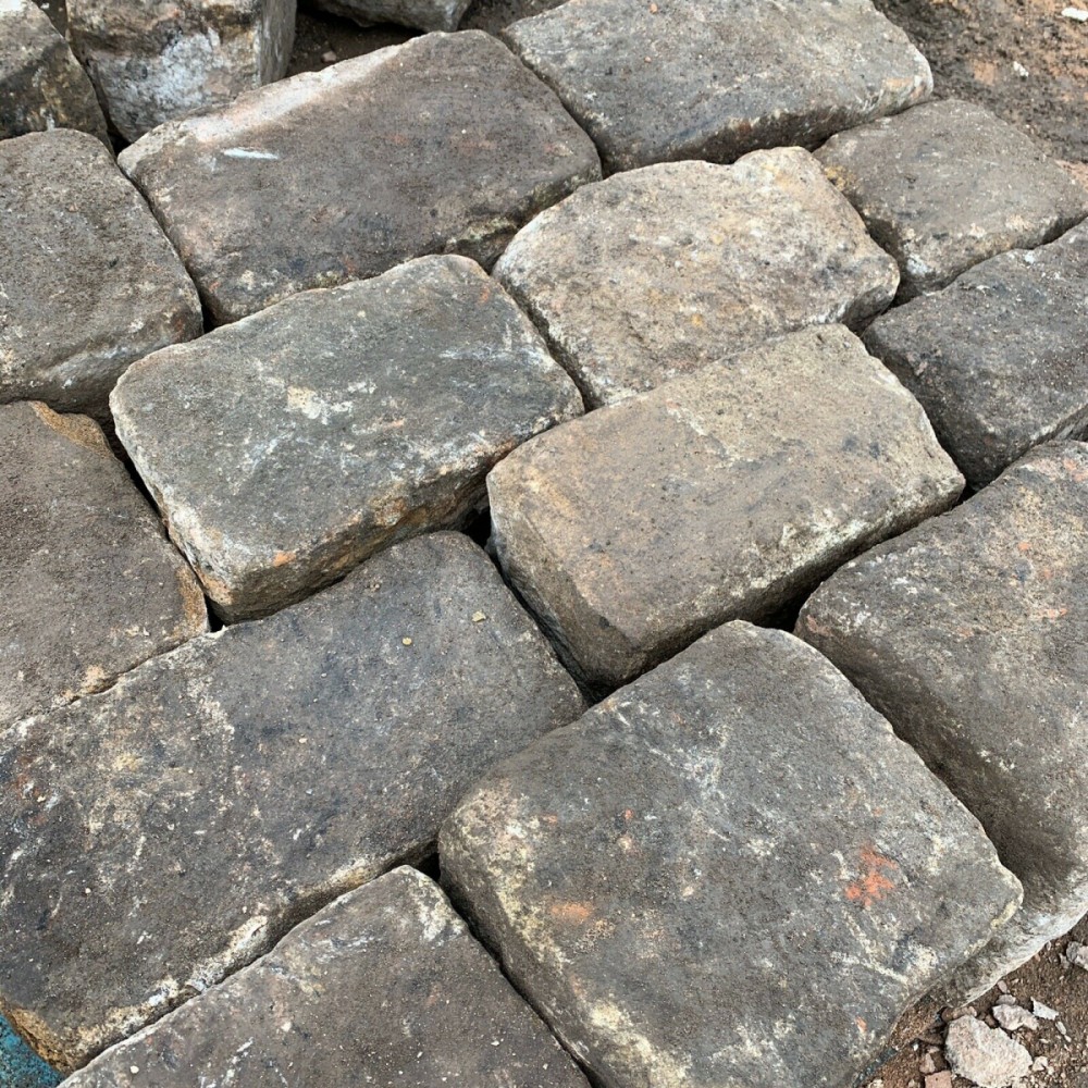 Antique & Reclaimed Reclaimed Grit Stone Setts / Cobbles - SalvoWEB UK