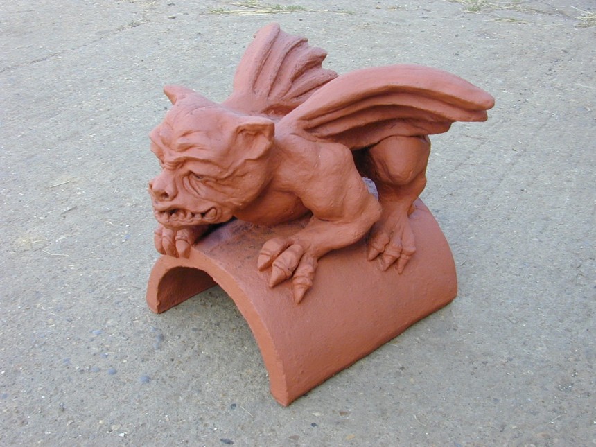 New & Repro Gargoyle roof finial half round ridge- SalvoWEB UK