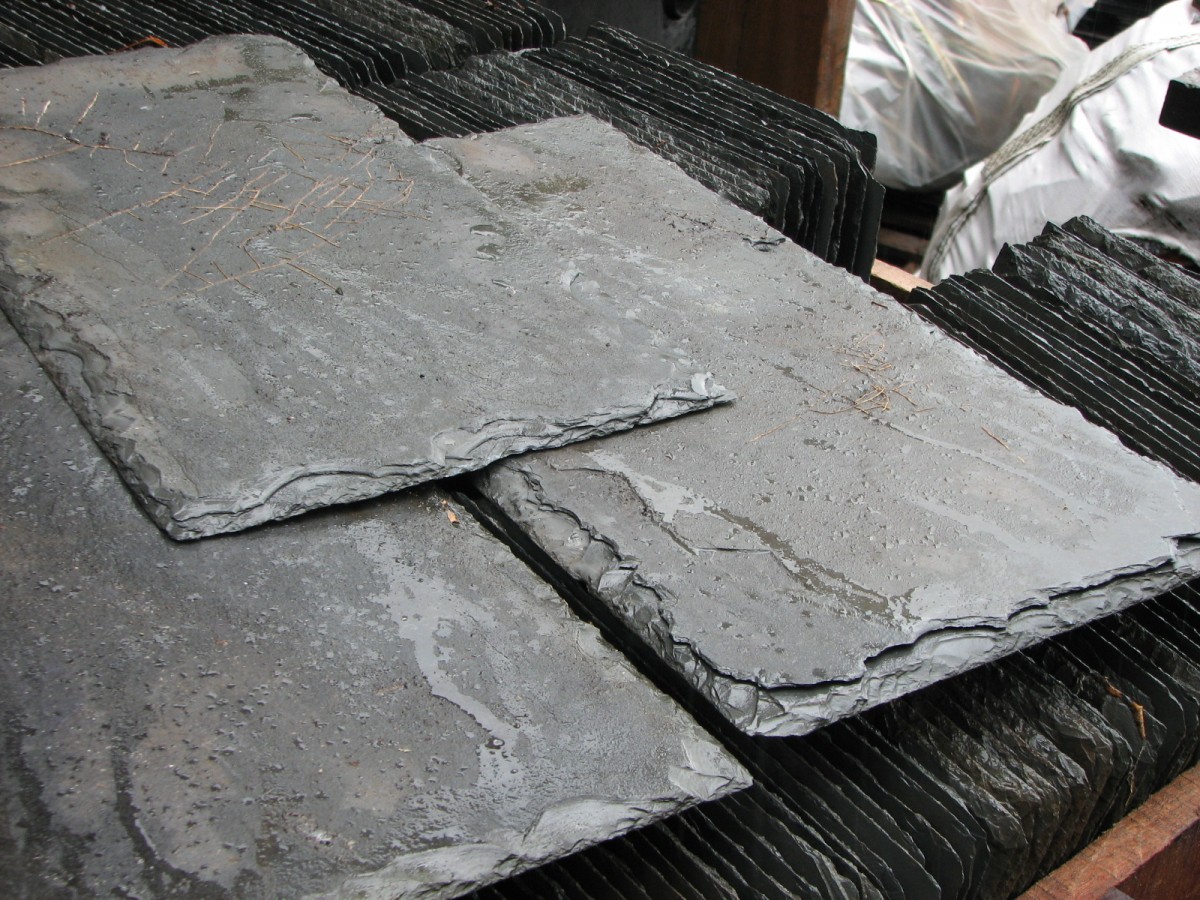 Antique & Reclaimed Reclaimed 20"x10" natural roof slates- SalvoWEB UK