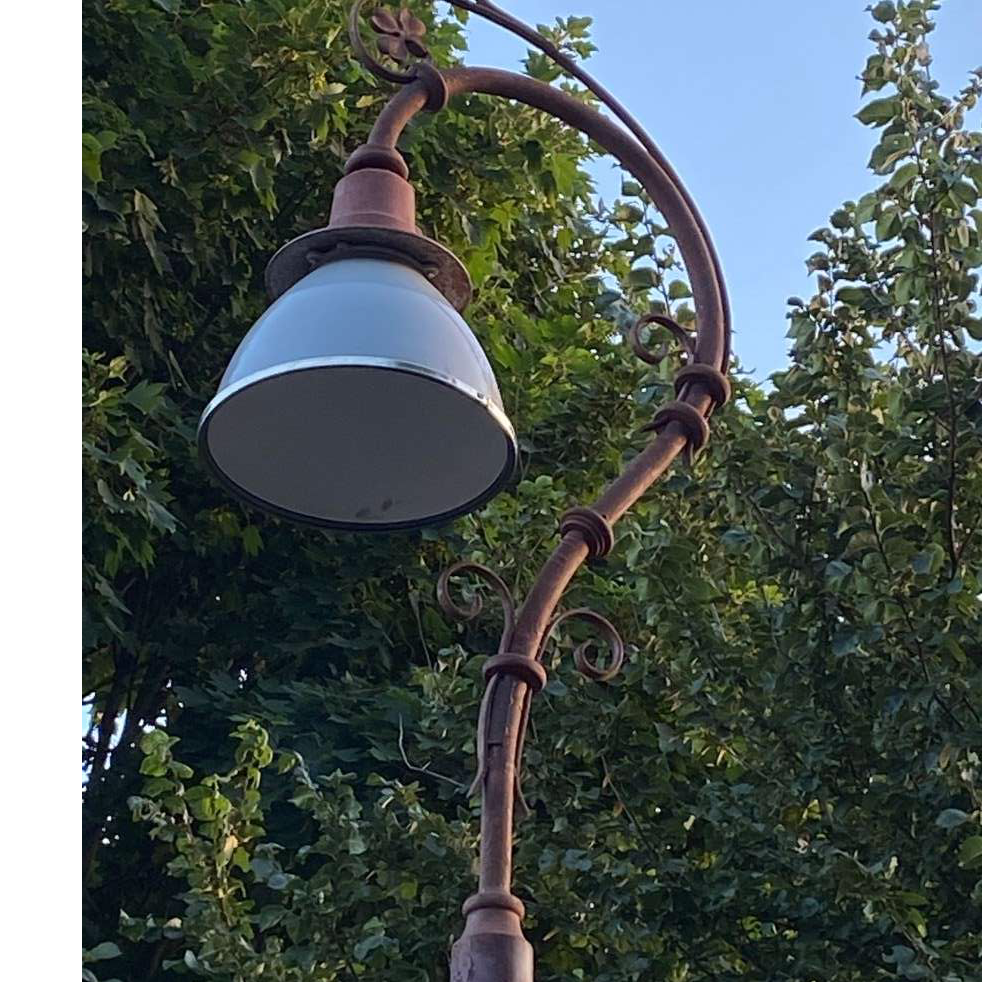 Antique & Reclaimed Street lamp posts- SalvoWEB UK