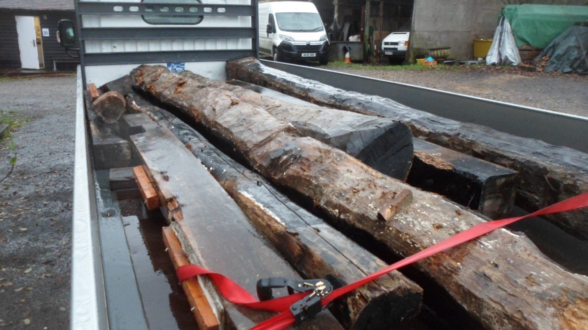 Antique & Reclaimed Ancient Oak Beams- SalvoWEB UK