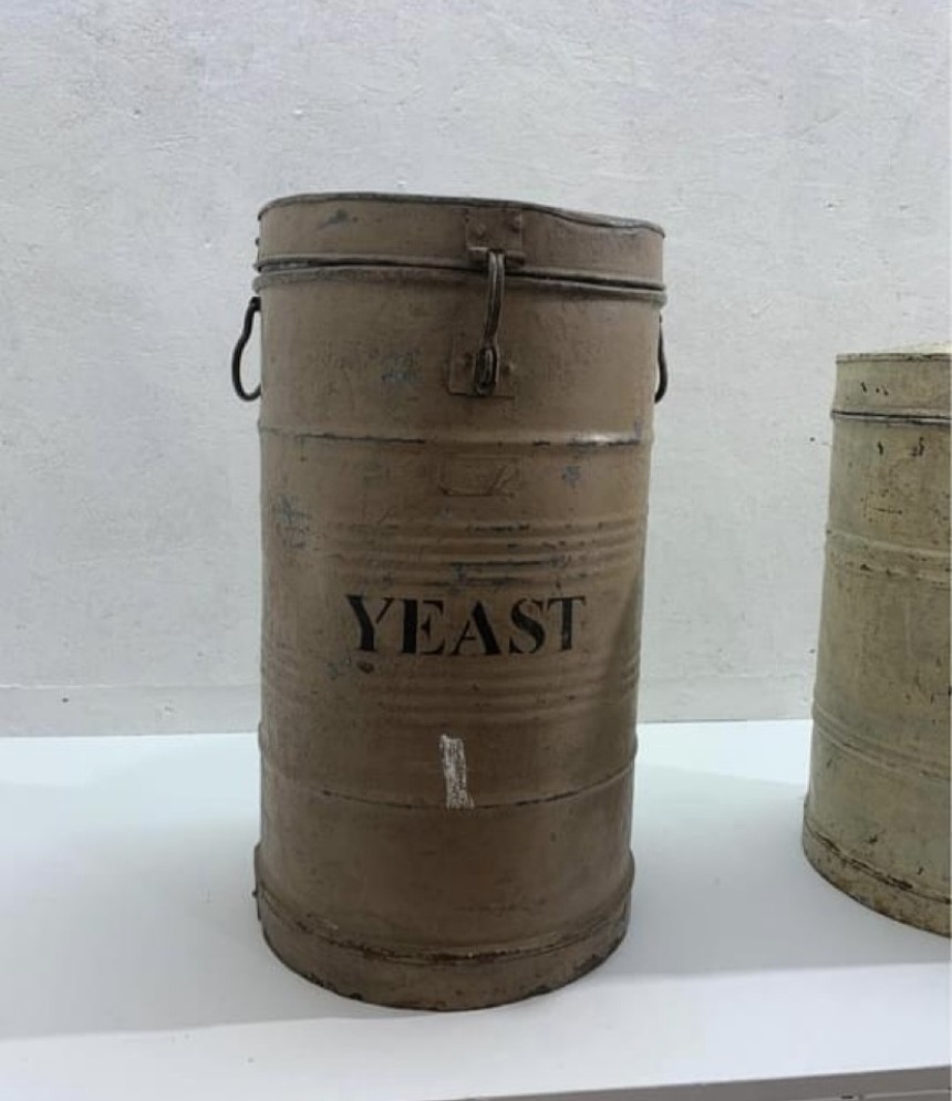 Antique & Reclaimed Antique/ Vintage large industrial metal bakery ...