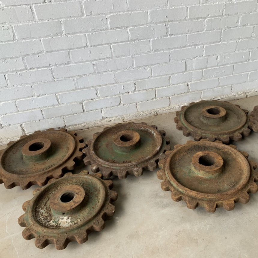 Antique & Reclaimed Set of 6 Large Reclaimed Cast Iron Cogs- SalvoWEB UK