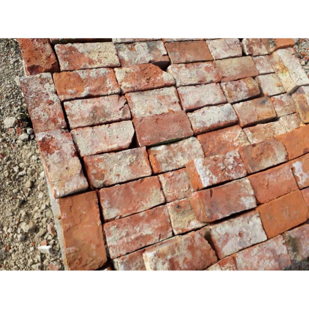 Antique & Reclaimed Soft Red Bricks- SalvoWEB UK