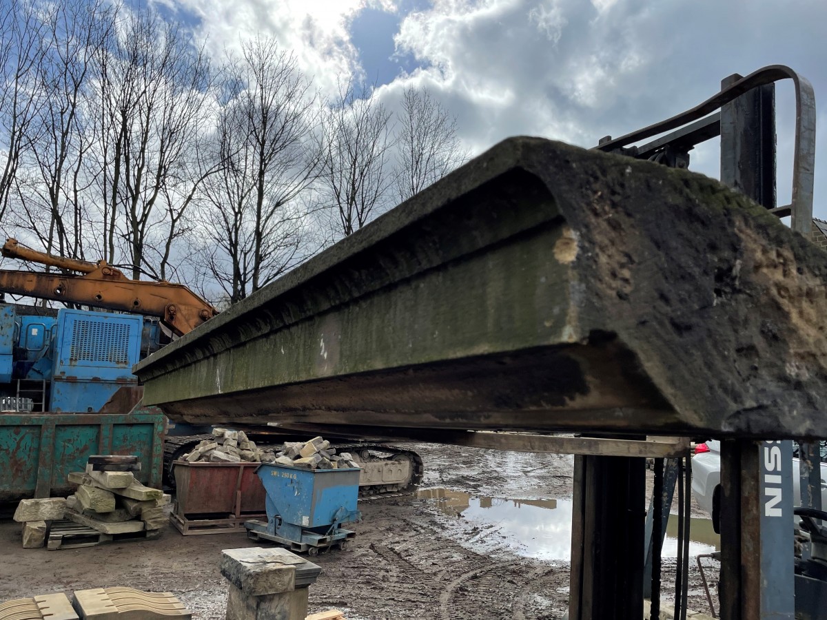 Antique & Reclaimed listings Carved Edge Wall toppings- SalvoWEB UK