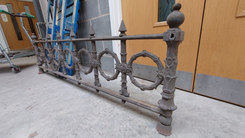 Antique & Reclaimed Cast Iron Pot Guard - SalvoWEB UK