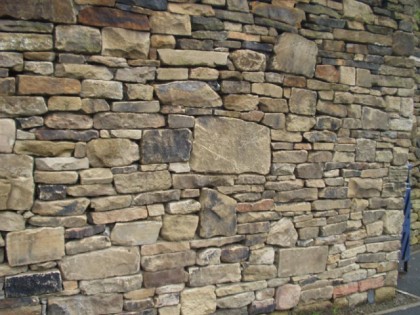 Antique & Reclaimed Yorkshire stone Dry-Stone Walling Stone- SalvoWEB UK