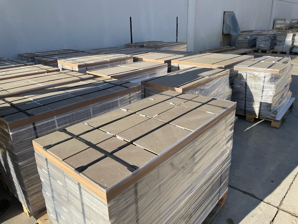 New, Replica or Reproduction Creama Buff Sandstone Paving 600 x 40mm ...