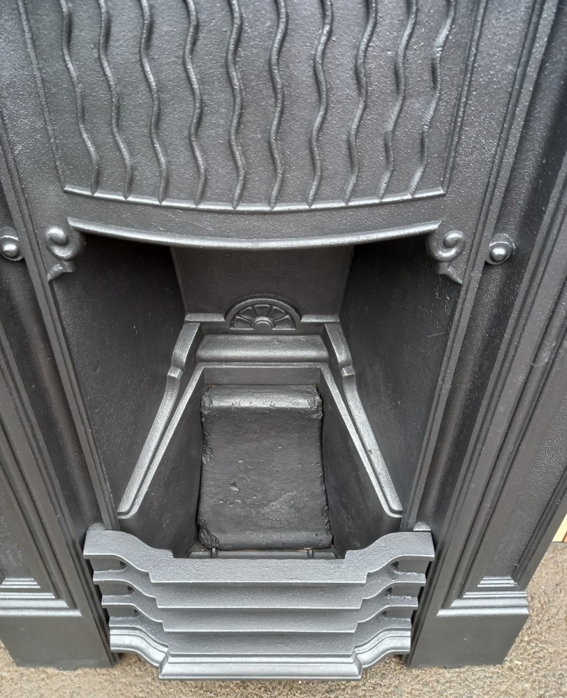 Antique & Reclaimed Victorian 24″ cast iron bedroom fireplace.- SalvoWEB UK