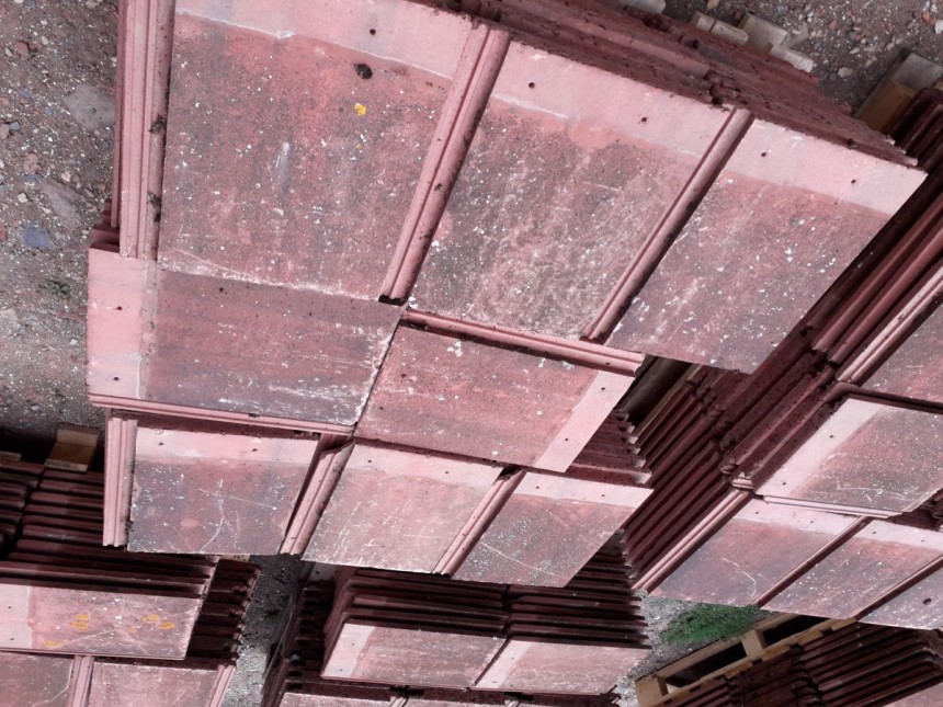 Antique & Reclaimed Red Sandtofd Interlocking Roof Tiles- SalvoWEB UK