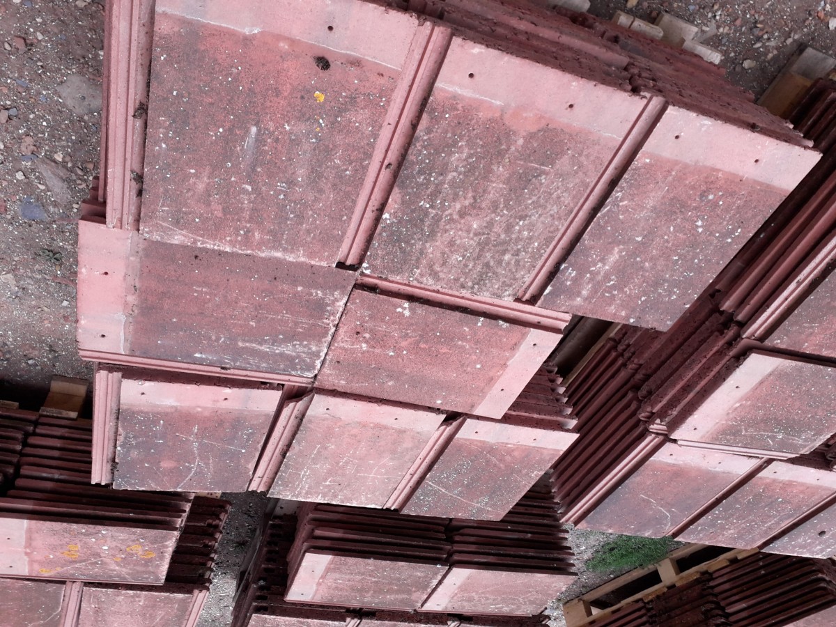 Antique & Reclaimed Red Sandtofd Interlocking Roof Tiles- SalvoWEB UK