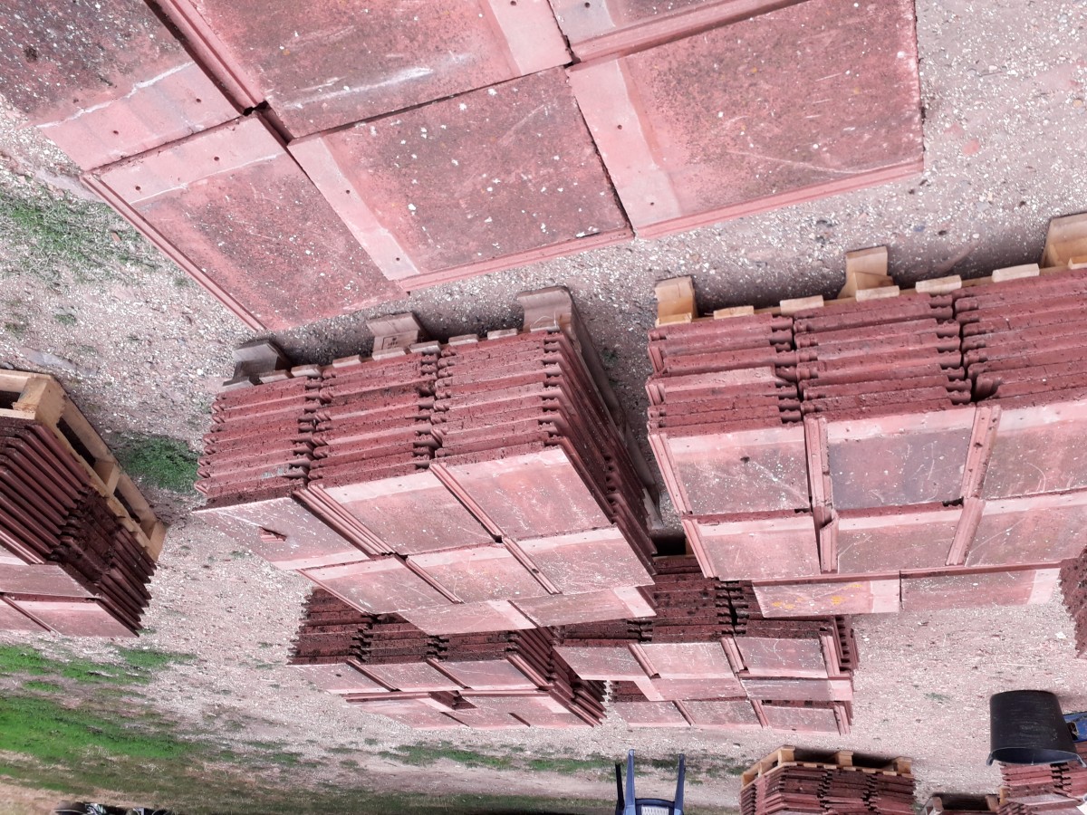 Antique & Reclaimed Red Sandtofd Interlocking Roof Tiles- SalvoWEB UK