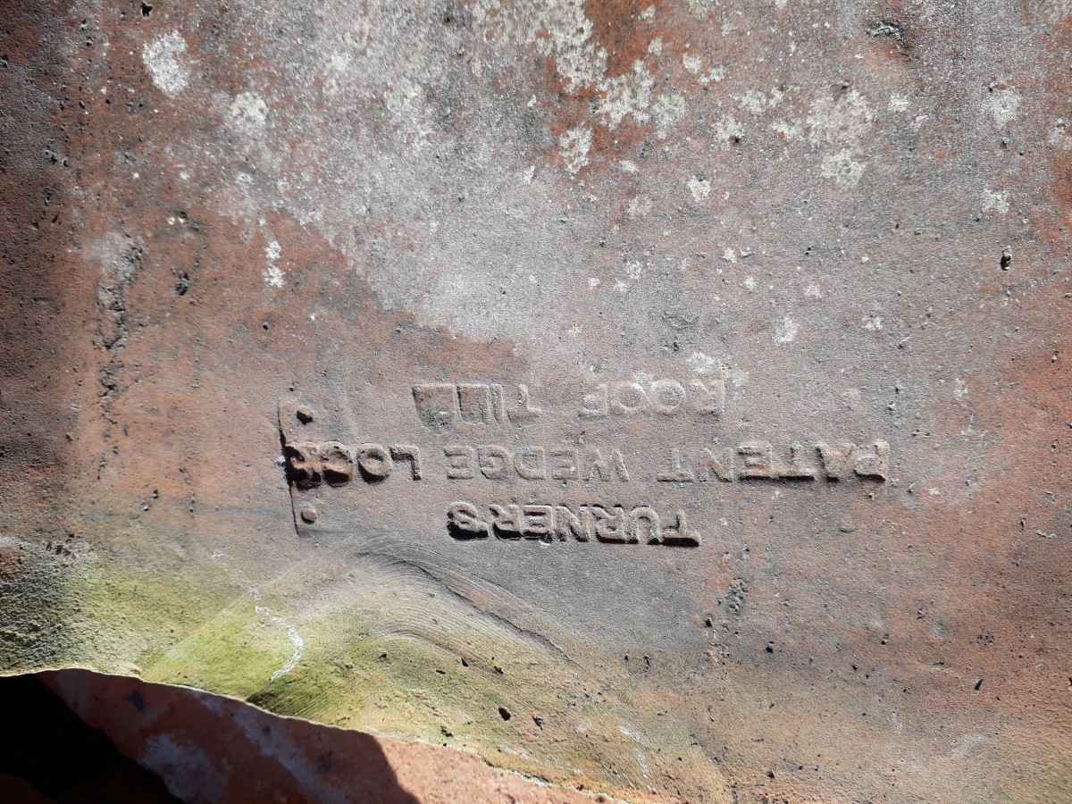 Antique & Reclaimed Turners patent Wedge lock Red Clay Pan Tiles ...