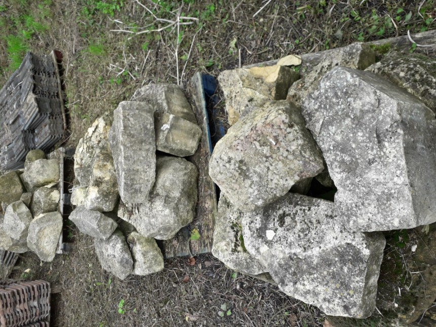 Antique & Reclaimed Big Chunky Rocks- SalvoWEB UK