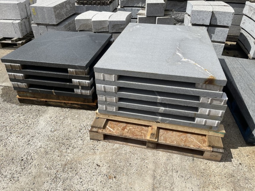 New & Repro New: Large granite slabs - SalvoWEB UK