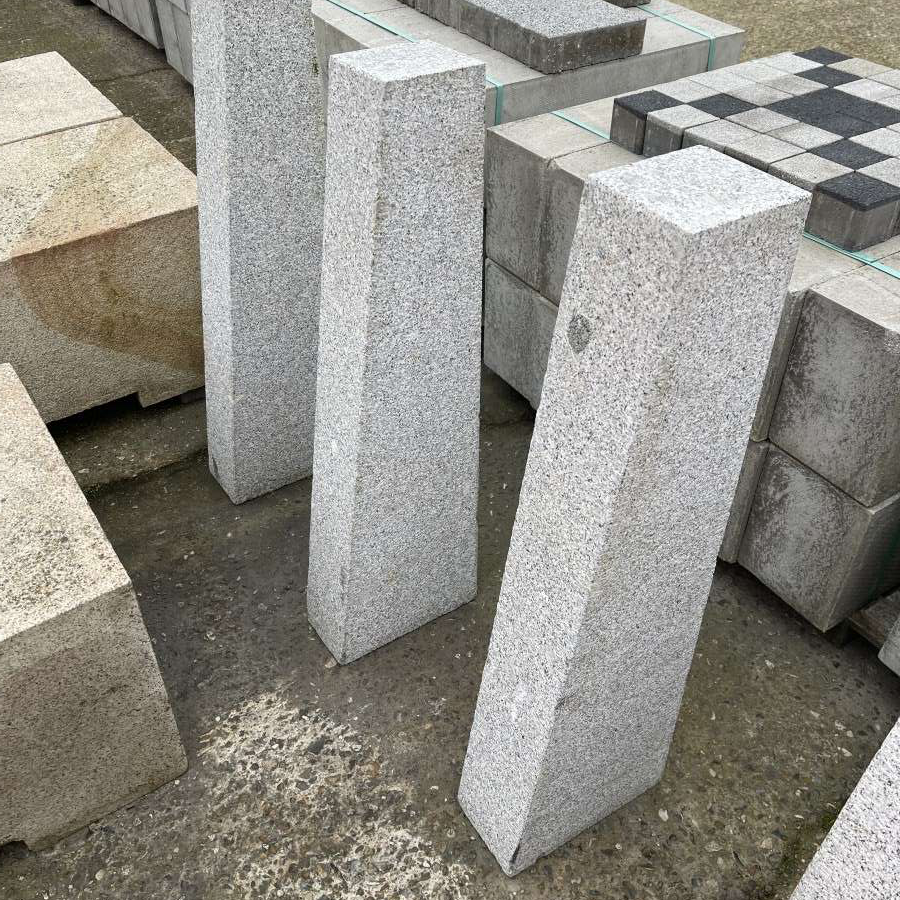 New & Repro New: Granite post, bollard, monolith - SalvoWEB UK