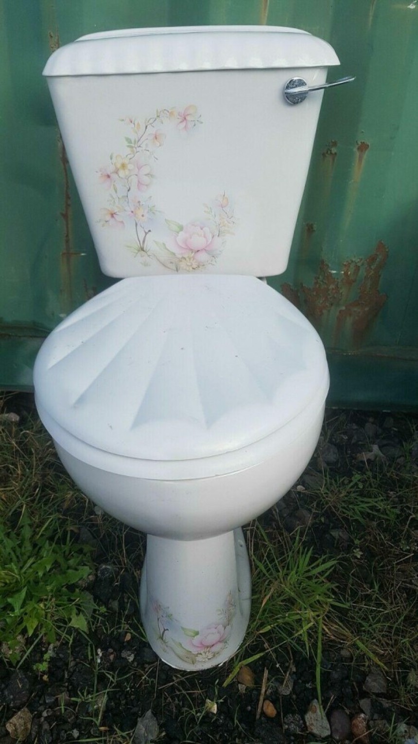 Wanted Alerts Balterley Shell toilet with Satsuma design- SalvoWEB UK