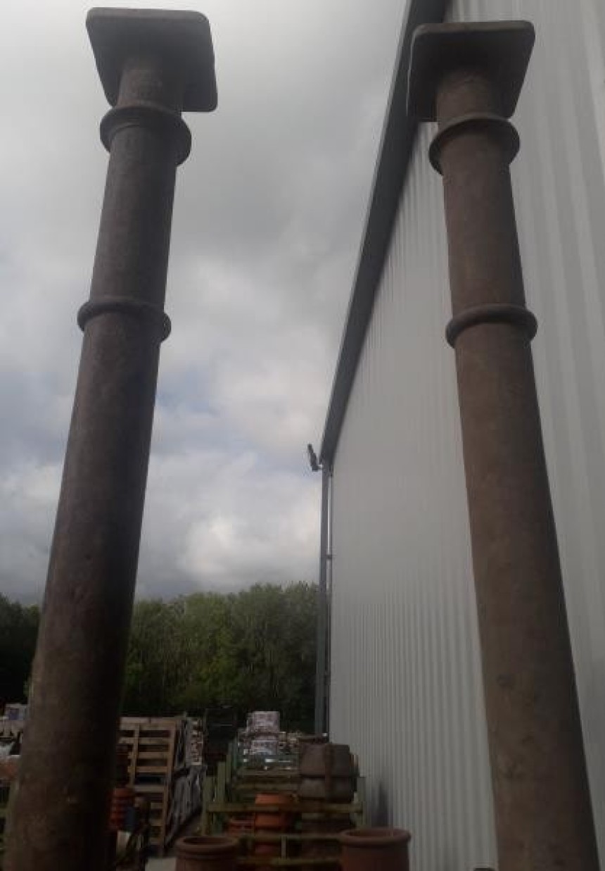 Antique & Reclaimed A Pair of Reclaimed Cast Iron Columns / Stanchions ...