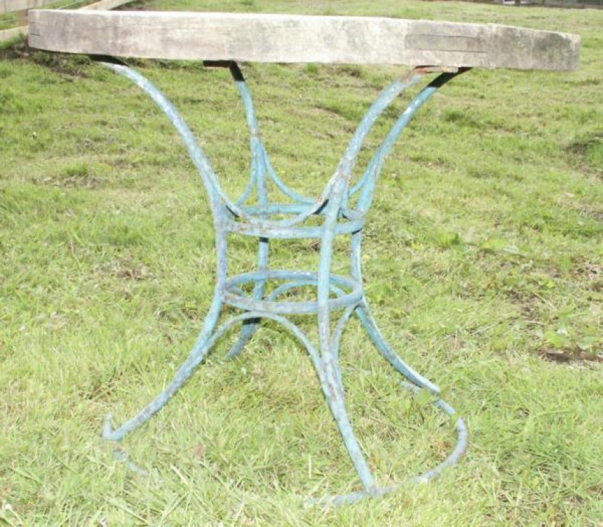 Antique & Reclaimed old circular wellhead table- SalvoWEB UK