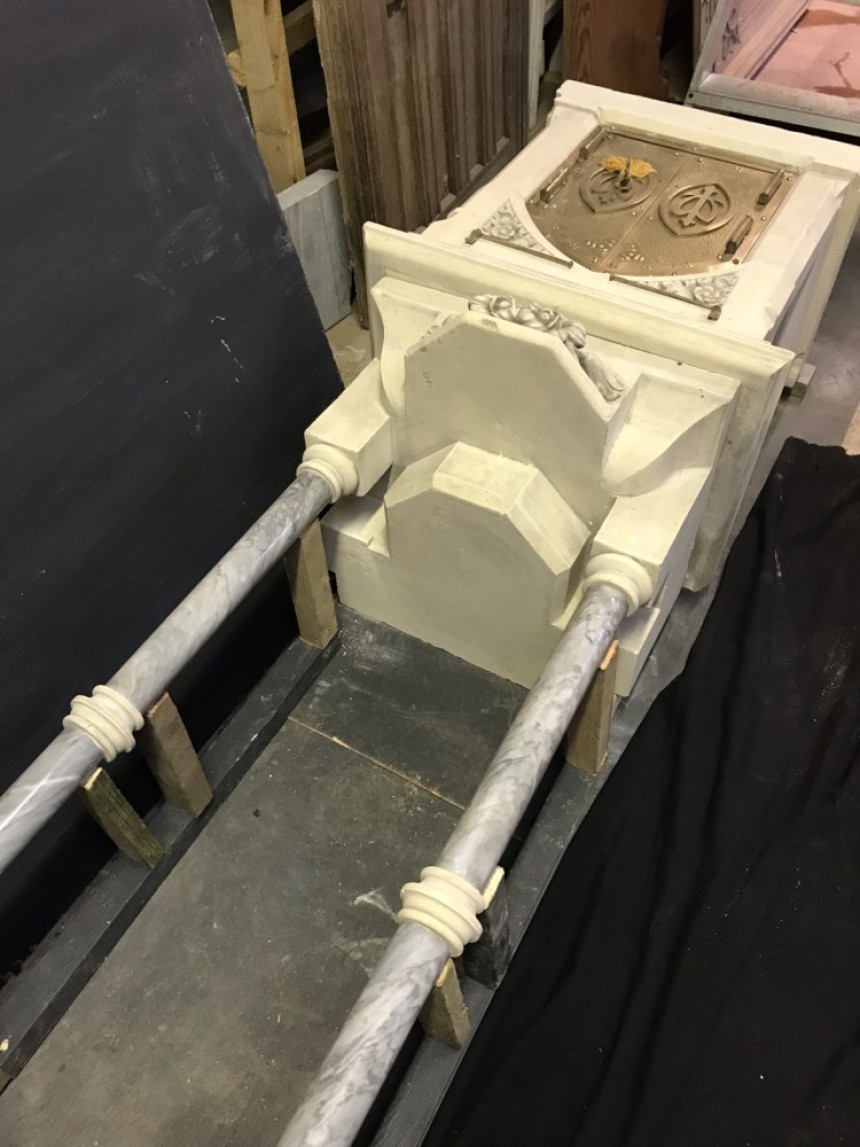 Antique & Reclaimed Gothic Limestone Tabernacle - SalvoWEB UK