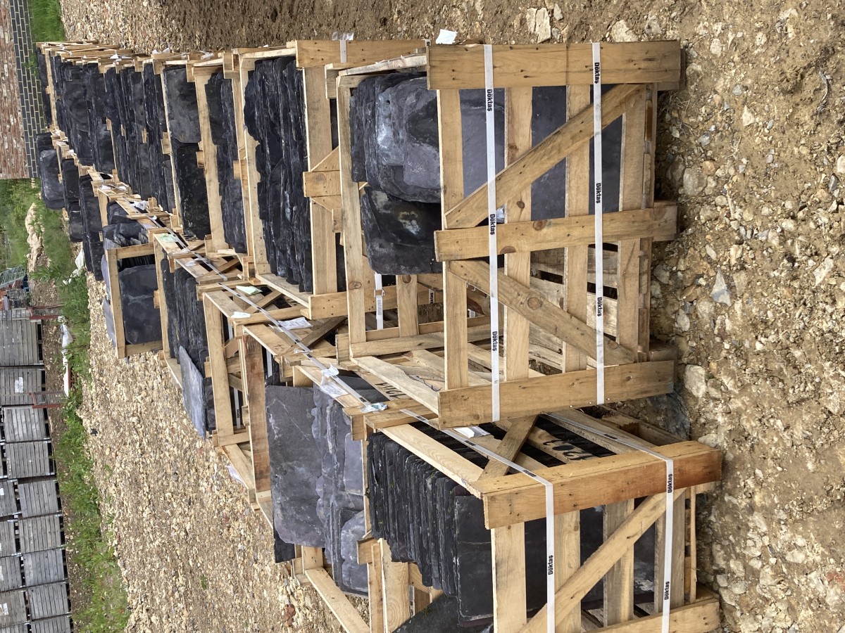 Antique & Reclaimed Reclaimed Random Roofing Slate - SalvoWEB UK