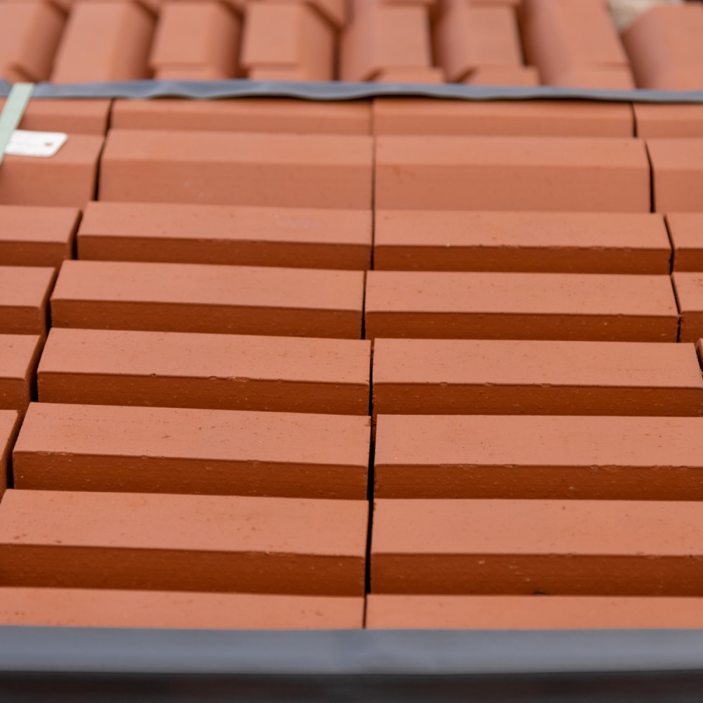 Antique & Reclaimed Engineering Sill/Plinth Bricks - SalvoWEB UK