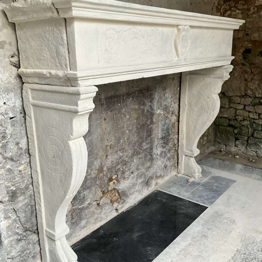 Antique & Reclaimed Exceptional Large-Scale Antique Italian Stone ...
