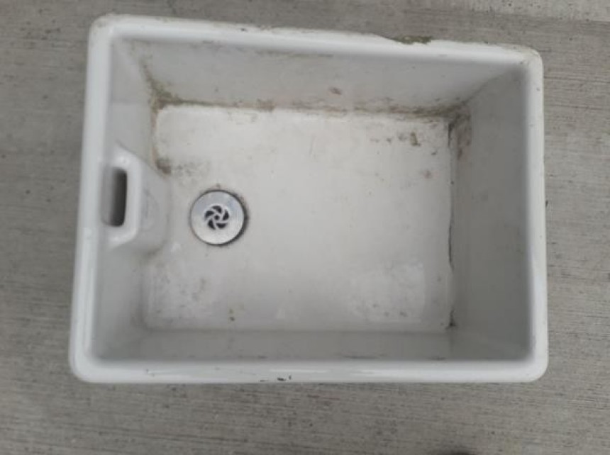 Antique & Reclaimed Reclaimed Vintage Clay Belfast / Butler - Sink ...