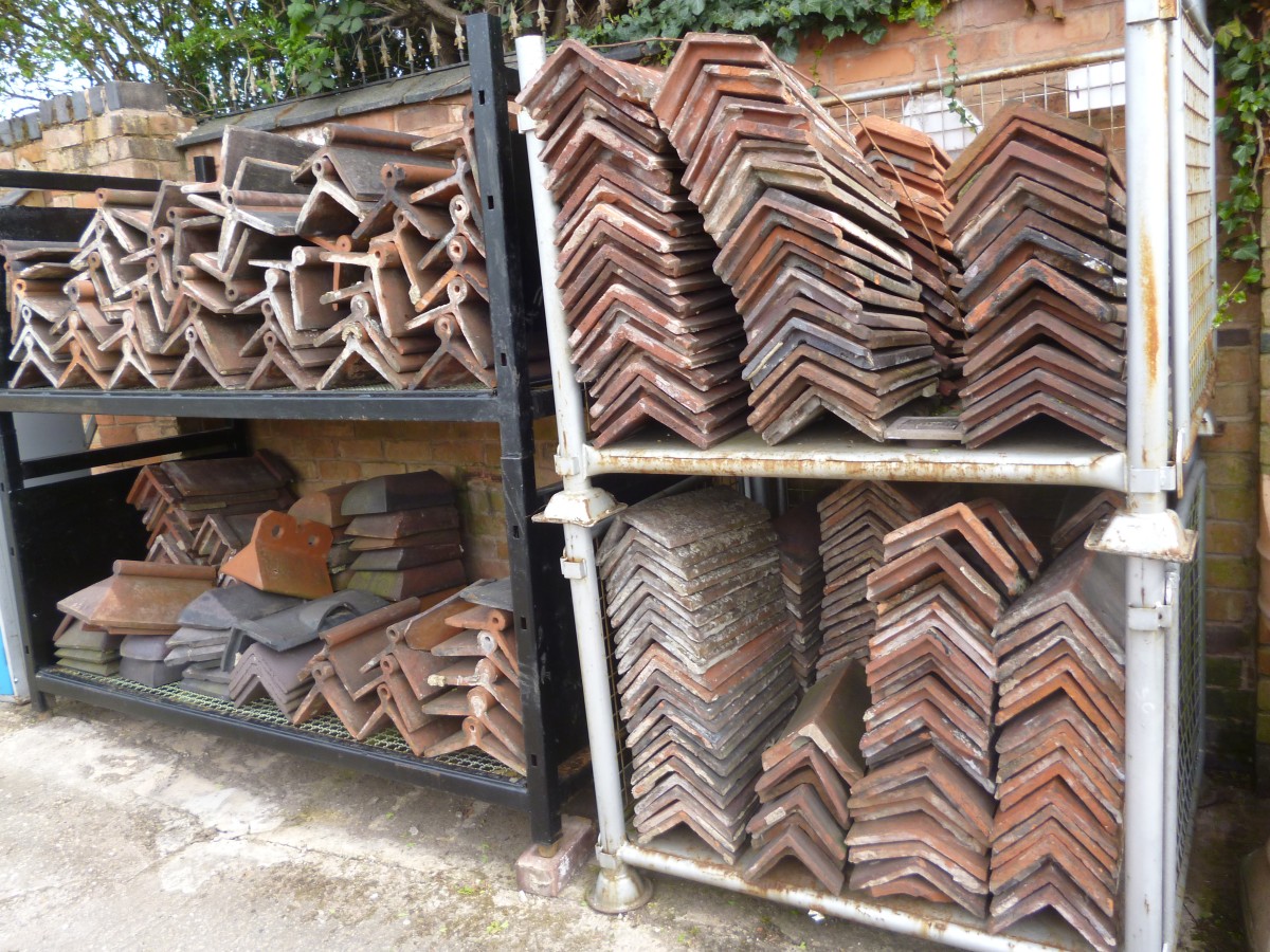Antique & Reclaimed Reclaimed ridge tiles roof ridge - SalvoWEB UK