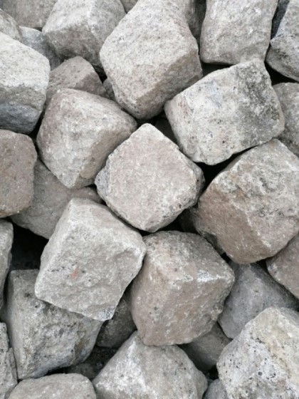 Antique & Reclaimed Reclaimed 4 inch Cube Granite Setts Silver/Grey ...