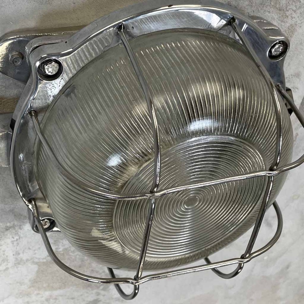Antique & Reclaimed Outdoor Cast Aluminium Circular Bulkhead Wall Light ...