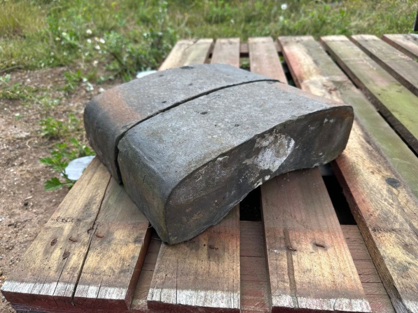 Antique & Reclaimed Reclaimed Staff Blue Coping Bricks - Curved ...