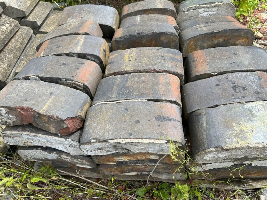 Antique & Reclaimed Reclaimed Staff Blue Coping Bricks - Curved ...