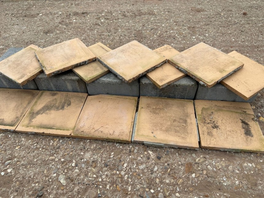 Antique & Reclaimed Buff/ Biscuit Quarry Tiles- SalvoWEB UK